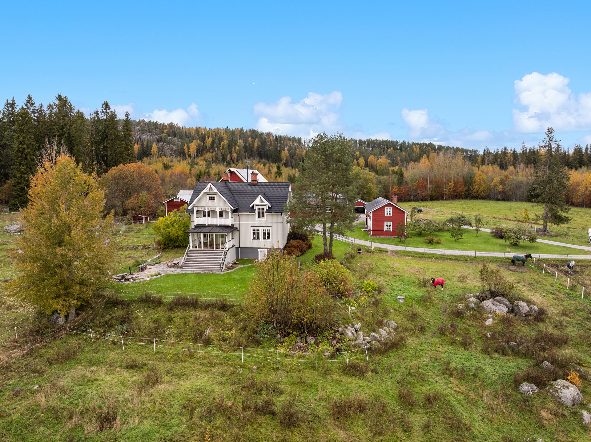 Ett lantligt paradis i Gåltjärn/Kovland - Skog, Gård, Lantligt boende ...
